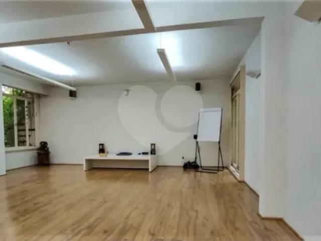 Sobrado com 6 quartos à venda em Vila Mariana SP