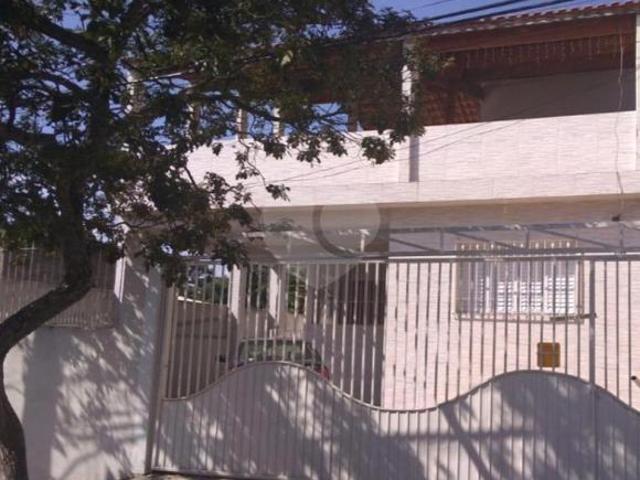 Sobrado com 6 quartos à venda em Vila Carmosina SP