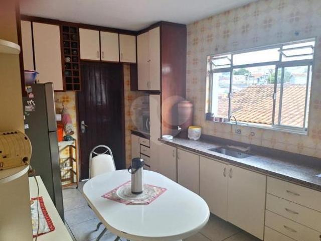 Sobrado com 6 quartos à venda em Vila Constança SP