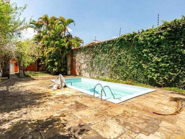 Sobrado com 6 quartos à venda em Alto de pinheiros SP