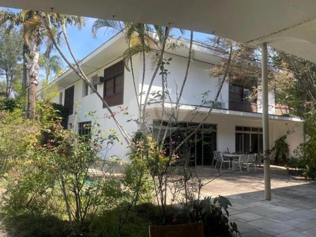Sobrado com 6 quartos à venda em Alto de pinheiros SP