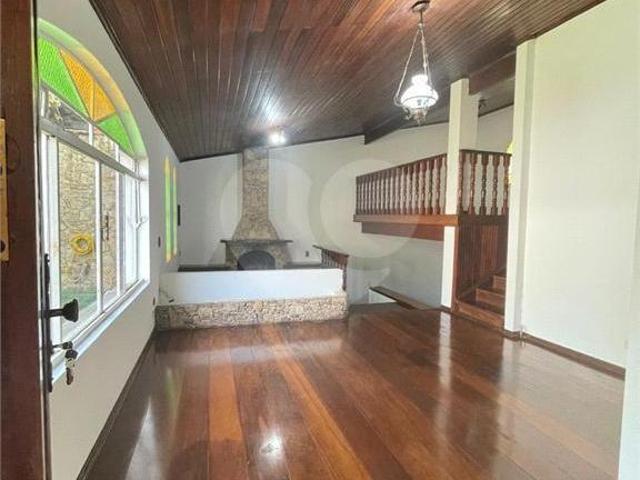 Sobrado com 6 quartos à venda em Dos casa SP