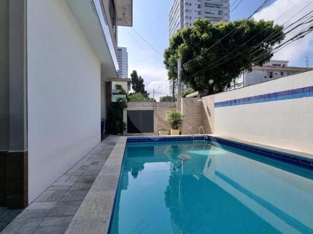 Sobrado com 6 quartos à venda em Embaré SP