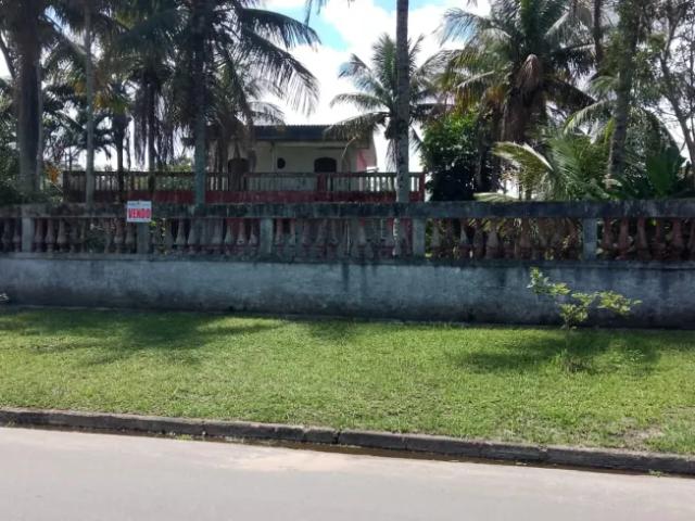 Sobrado com 6 Quartos e 4 banheiros à Venda, 320 m² por R$ 380.000
