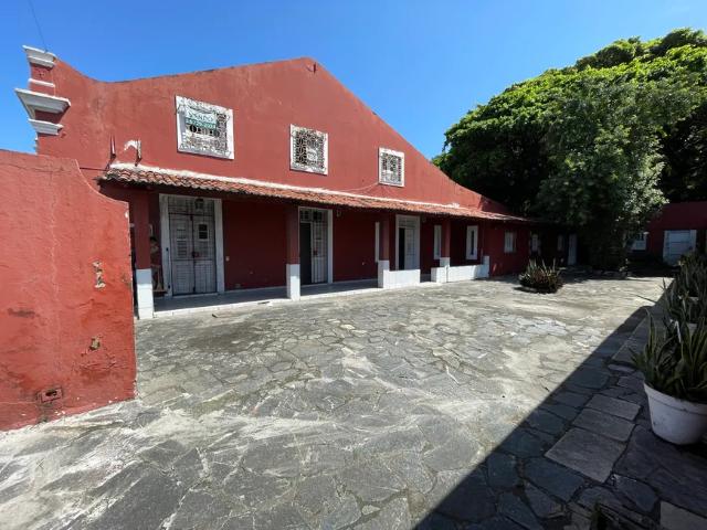 Sobrado com 6 Quartos e 5 banheiros à Venda, 350 m² por R$ 1.433.500