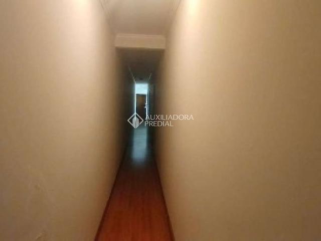 Sobrado com 6 quartos e 289m² para alugar em Jardim das Maravilhas, Santo André