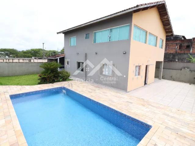 Sobrado com 6 Quartos e 3 banheiros à Venda, 200 m² por R$ 350.000