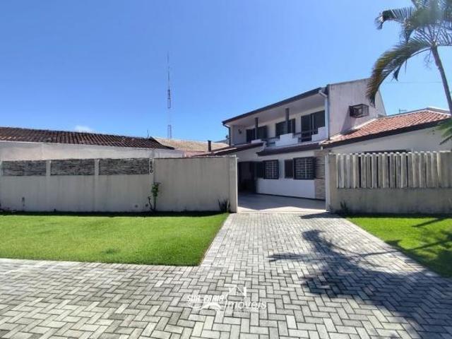 Sobrado com 6 Quartos e Piscina em Guaratuba PR