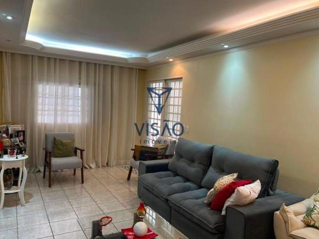 Sobrado com 6 quartos para Venda Guará II, Brasília