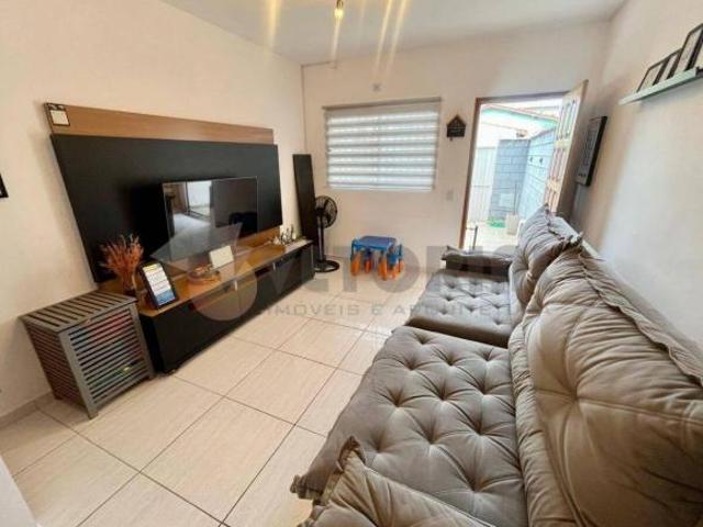SOBRADO com 72 m² e 2 quartos SENDO 2 SUÍTES à venda em Pontal de Santa Marina