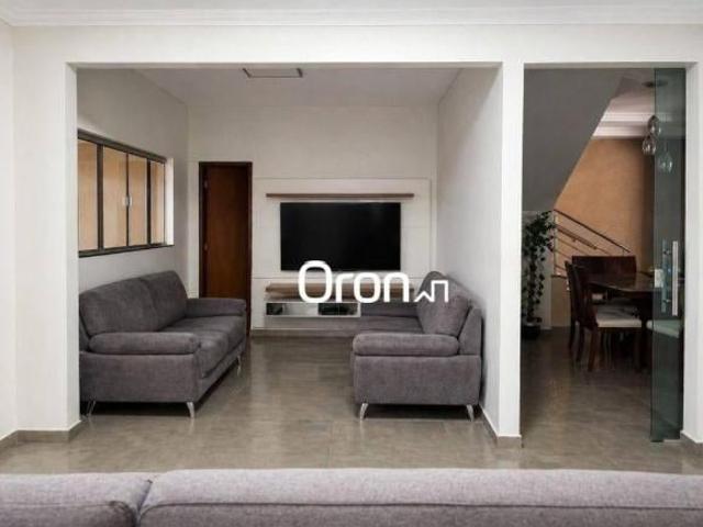 Sobrado com 7 dormitórios à venda, 330 m² por R$ 1.199.000,00 Jardim Balneário Meia Ponte Goiâni