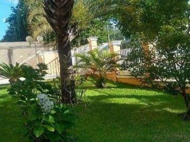 Sobrado com 7 dormitórios, 5 Suítes 1100 m² Venda ou Aluguel Condomínio Residencial Shamballa I