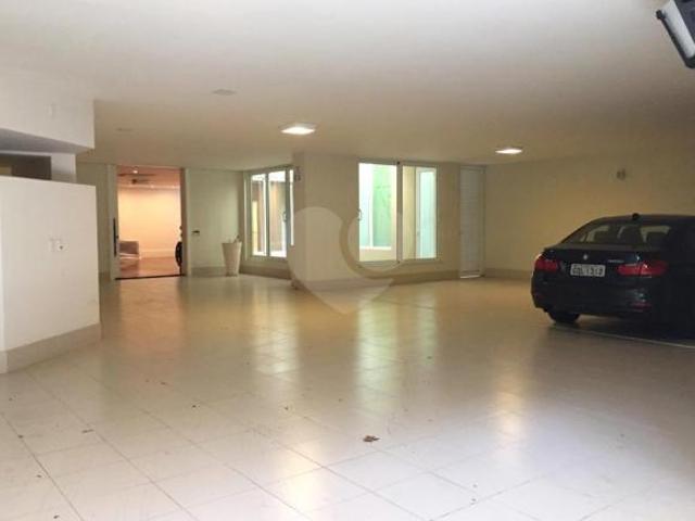 Sobrado com 7 quartos à venda em Cidade jardim SP