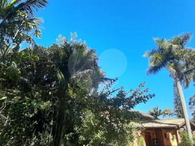Sobrado com 7 quartos à venda em Jardim riviera SP