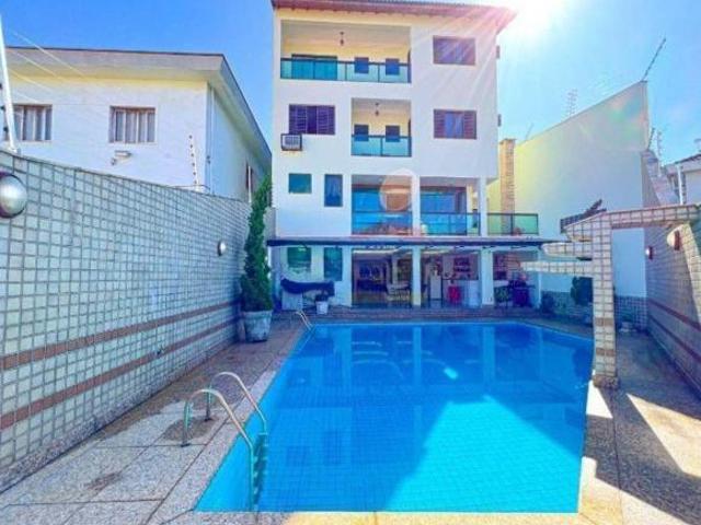 Sobrado com 840 metros, 8 dormitórios 6 suítes e 8 vagas piscina e elevador