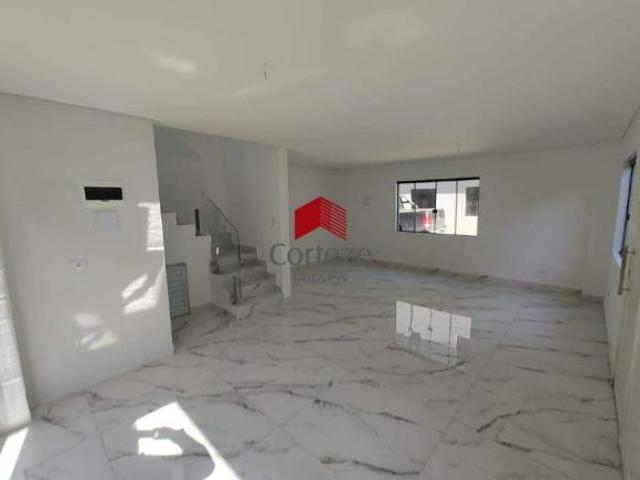 Sobrado com 88,17m² 3 quartos, à venda, no bairro Guabirotuba em Curitiba