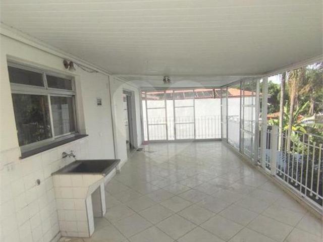 Sobrado com 8 quartos à venda em Vila albertina SP