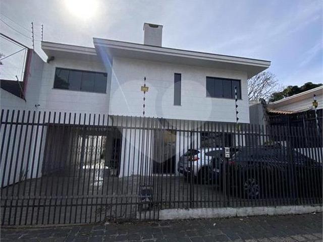 Sobrado com 8 quartos à venda em Hugo lange PR