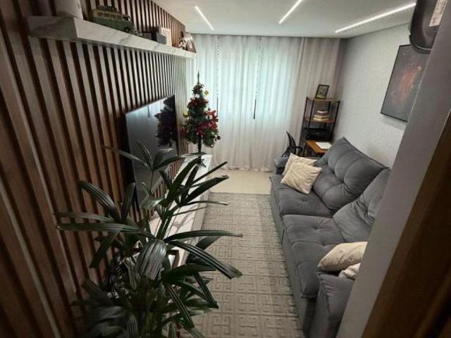 Sobrado com 90m², 2 dormitórios, área gourmet e 2 vagas de garagem Campestre
