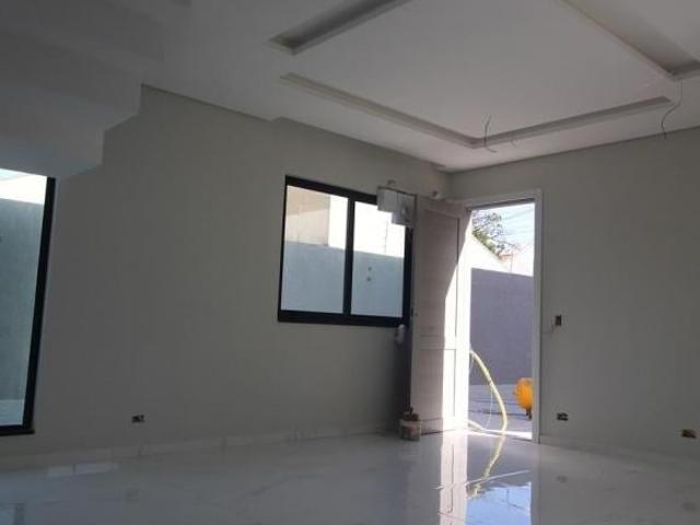 Sobrado com 97,53m² 3 quartos, à venda, no bairro Uberaba em Curitiba