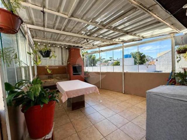Sobrado com 99 m² e 2 quartos à venda em Guaíra, Curitiba