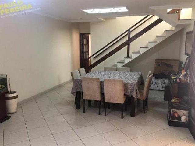 Sobrado com 03 Dormitórios /01 Suíte na Vila Moreia