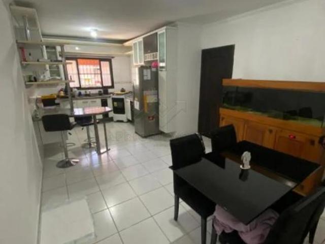 Sobrado com 03 dormitórios à venda, 177 m² no Parque Novo Oratório Santo André/SP