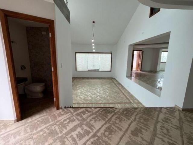 Sobrado, com 03 dormitórios à venda, 495 m² na Vila Scarpelli Santo André/SP