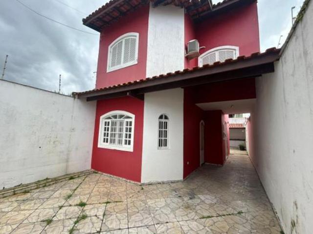 Sobrado com 03 Dormitórios a 500 Metros da Praia no Cibratel 2