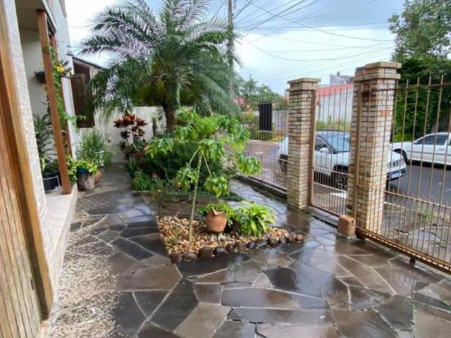 SOBRADO COM 03 DORMITÓRIOS NO IGARA EM CANOAS