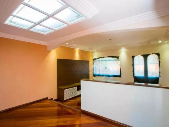 Sobrado com 03 dormitórios para locação 262 m² Parque Marajoara