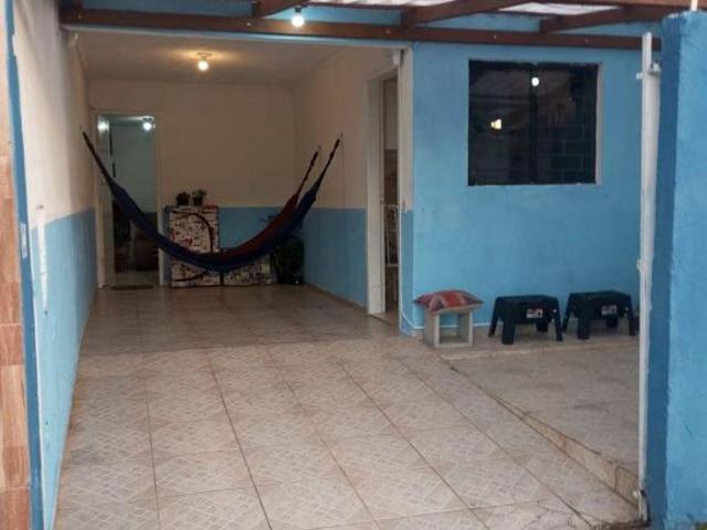 Sobrado com 03 quartos no Sitio Cercado