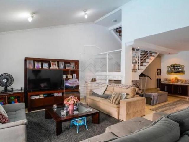Sobrado com 03 quartos á venda ou locação no Jardim Utinga Santo André/SP