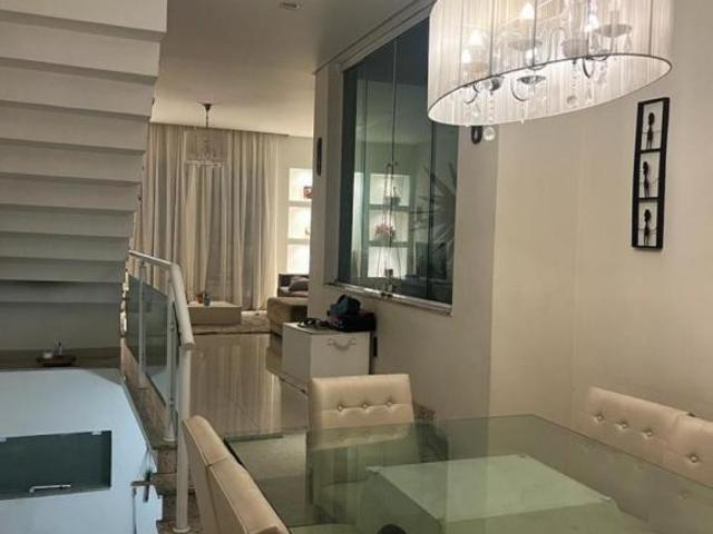 Sobrado com 03 quartos sendo uma suite na Vila Carrão!