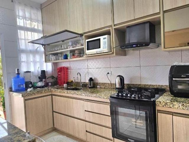 Sobrado com 03 suites em Jardim Pinehiros em Valinhos SP