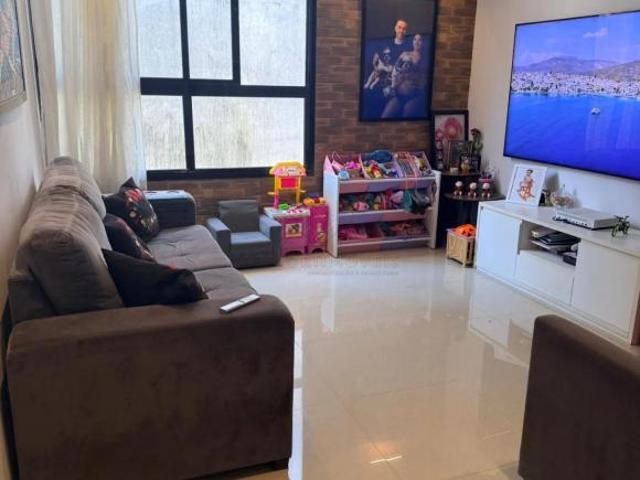 Sobrado com 02 dormitórios à venda, 114m² por R$ 690.000,00 em Santa Maria Santo André /SP