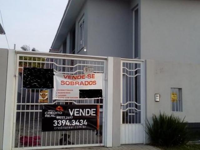 Sobrado com 02 dormitórios e sacada, no Centro de Canoas