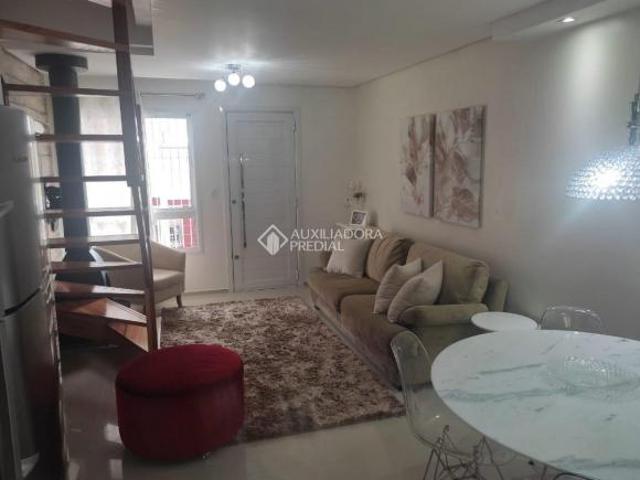 Sobrado com 02 quartos, 101m² no bairro São Luiz