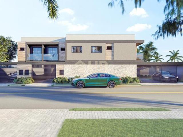 Sobrado com 02 suítes e 01 vaga de garagem Balneár