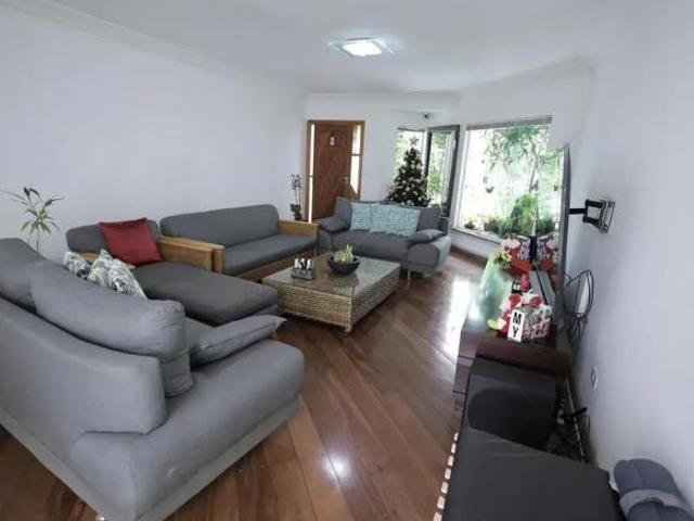 Sobrado com 04 dormitórios à venda, 288 m² na Vila Gilda Santo André/SP