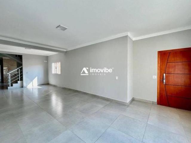 Sobrado com 04 dormitórios e sacada – Residencial Jaguari, Americana/SP