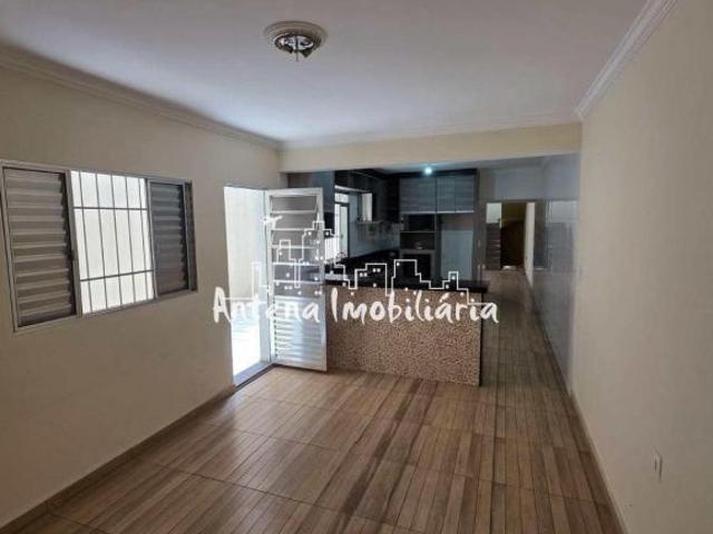 Sobrado com 04 dormitórios em Ferraz Cód.: 12842