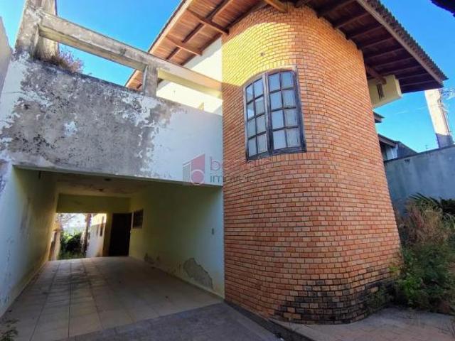 SOBRADO COM 05 DORMITÓRIOS À VENDA NO JARDIM SAMAMBAIA JUNDIAÍ/SP