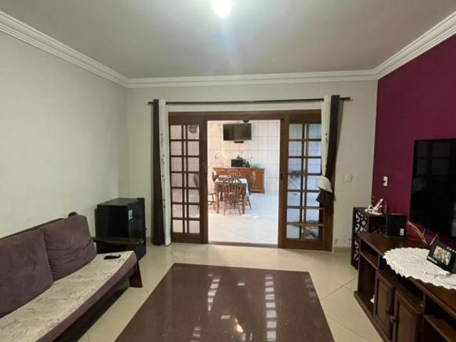 Sobrado com 05 dormitórios à venda, 270m² na Vila linda Santo André/SP