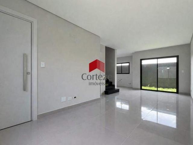 Sobrado com 105m² 3 quartos, à venda, no bairro Uberaba em Curitiba