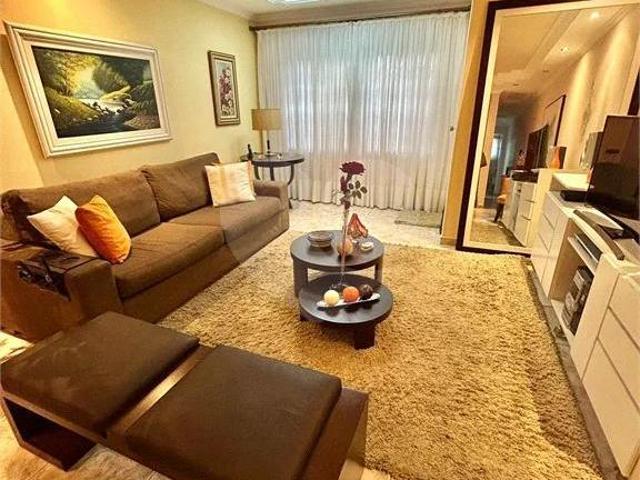 Sobrado com 120 m² à venda na Vila Mazzei