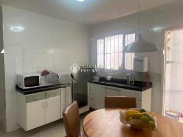 Sobrado com 135m² Taboão