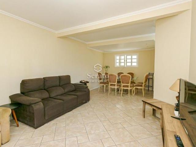 Sobrado no Atuba | 140 m² | 3 Quartos | Suíte com