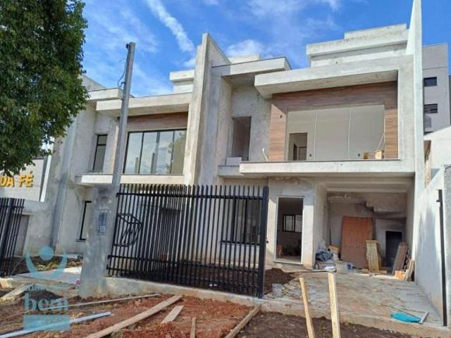 Sobrado com 143 m² + 38m² de terraço, 3 quartos 1 suíte à venda por R$ 998.000 Boa Vista Curit