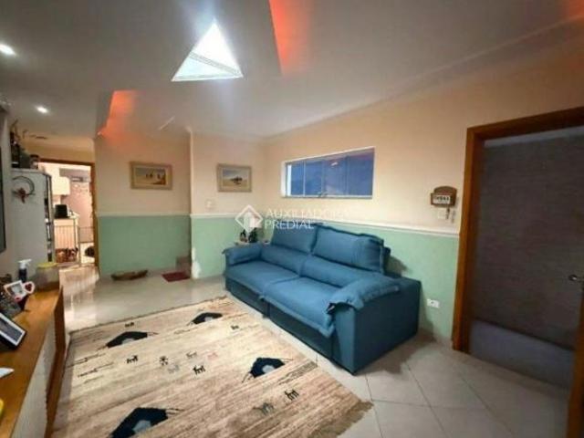 Sobrado com 147m² 3 dormitórios, 1 suíte, 2 vagas, Nova Petrópolis São Bernardo do Campo